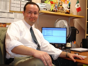 Las noticias de las 5:00 con Erick Camacho. 11/04/13 | Las_noticias_de ...