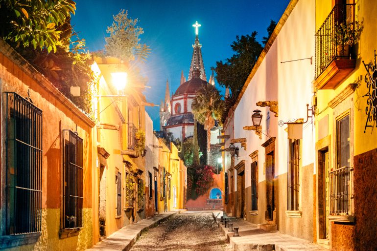 Turistas, Pueblos Mágicos, Costumbres.: Lo increíble de viajar por ...