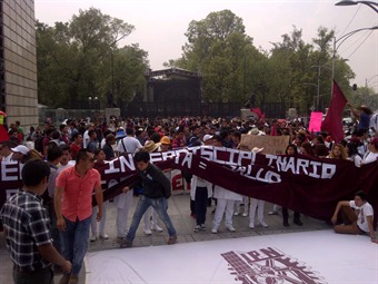 Marchan estudiantes del IPN | Actualidad | W Radio Mexico