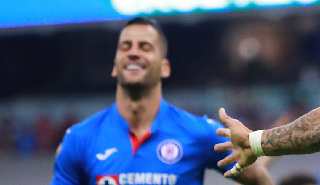 Edgar Méndez sigue viajando en camión | Deportes | W Radio Mexico