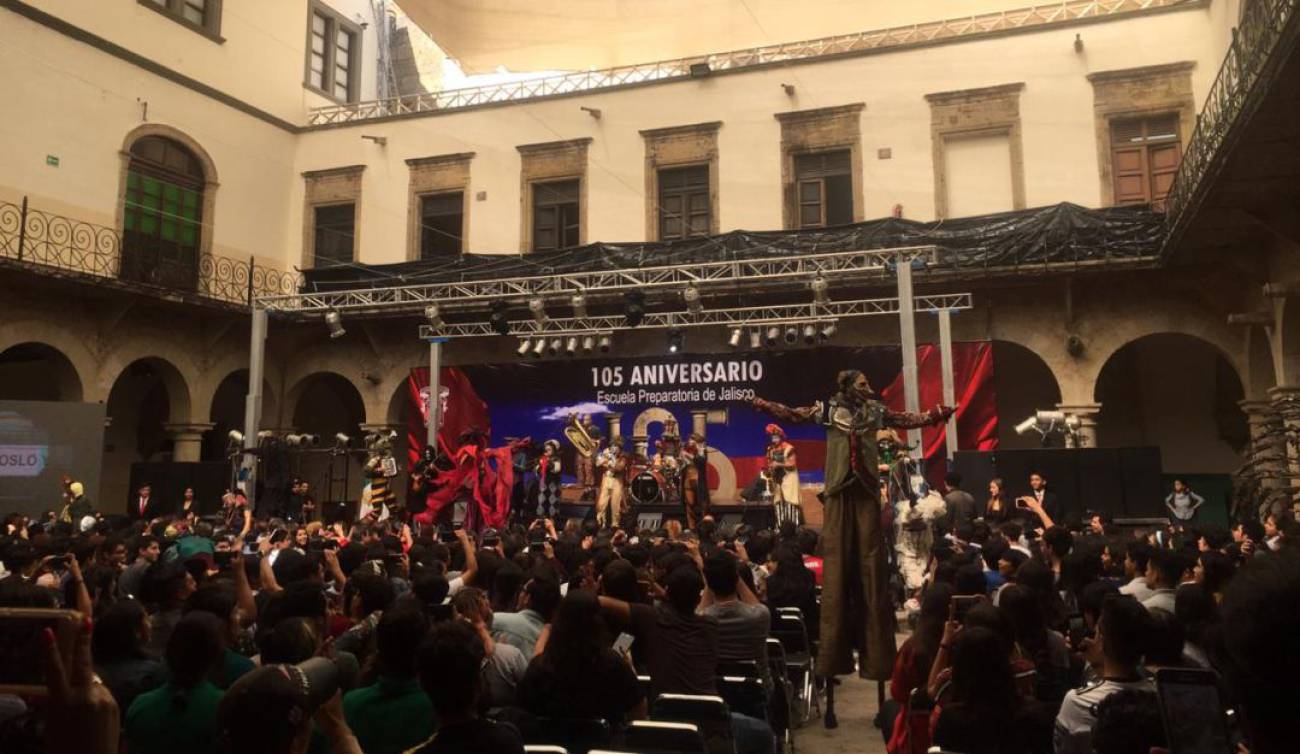 Preparatoria 1 cumple 105 años de su fundación | Guadalajara | W Radio ...