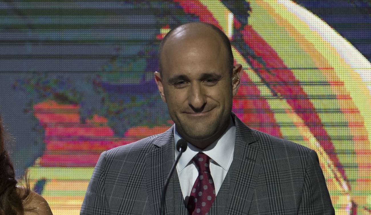 Alberto Lati presentó su libro 100 Dioses del Olimpo | Deportes | W ...