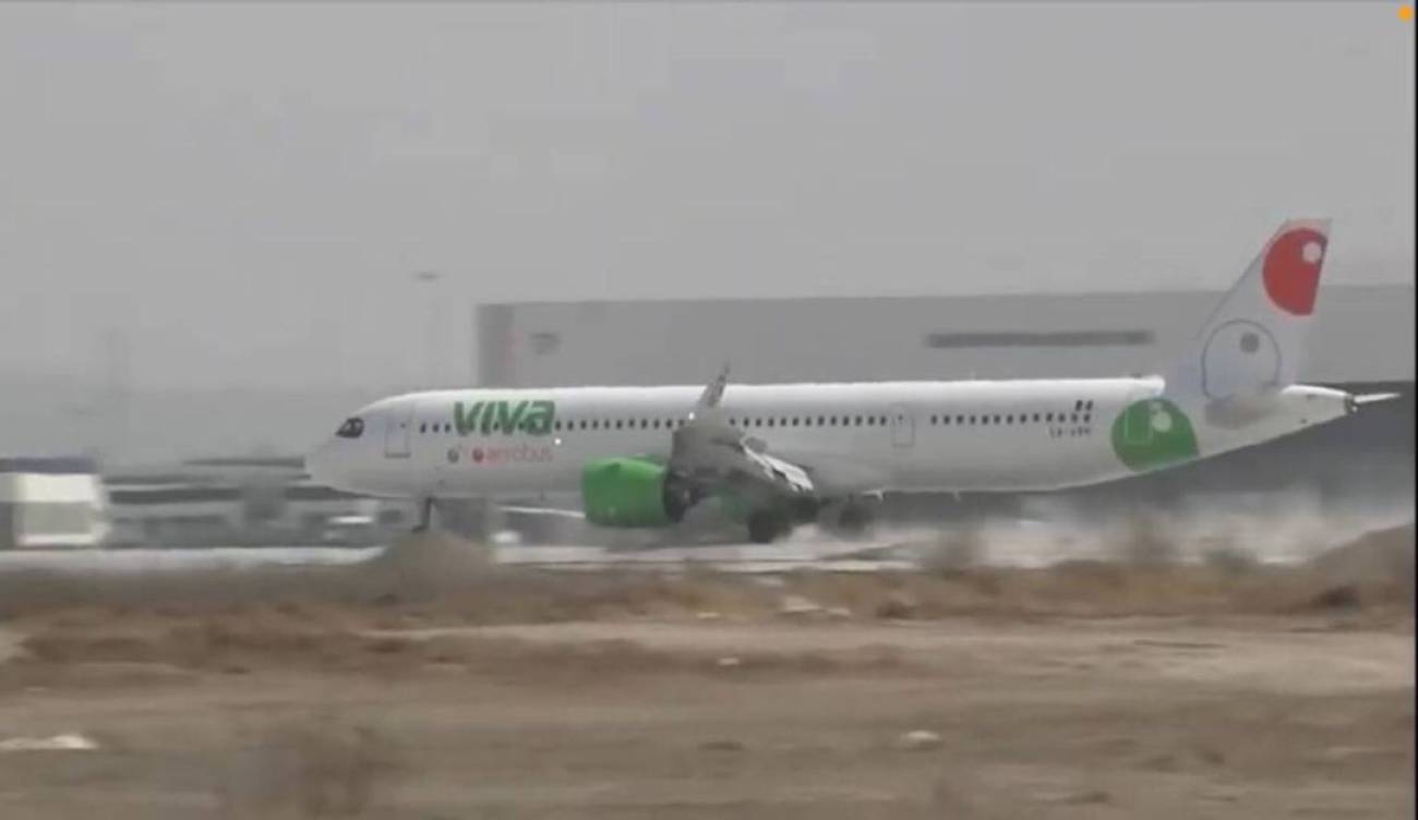 Aterrizan aviones comerciales en Santa Lucía | Nacional | W Radio Mexico