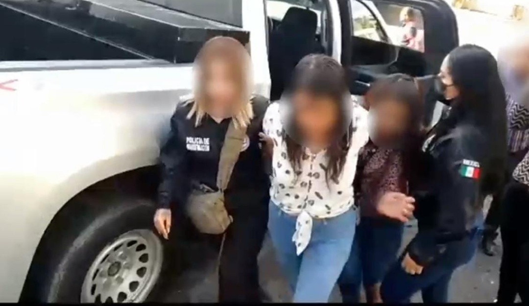 Dictaminan Prisión Preventiva A Padres Agresores De Maestra Nacional