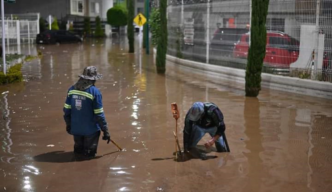 inundaciones chalco: Desbordamiento de aguas negras en Chalco deja ...